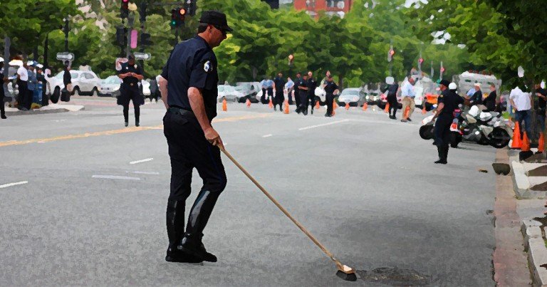 Listen: Texas Cops, China Cops. - Common Sense with Paul Jacob